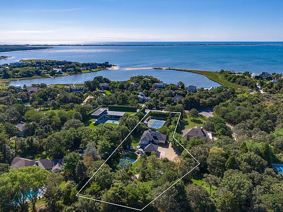 141 Middle Pond Rd, Southampton, NY 11968 | Zillow