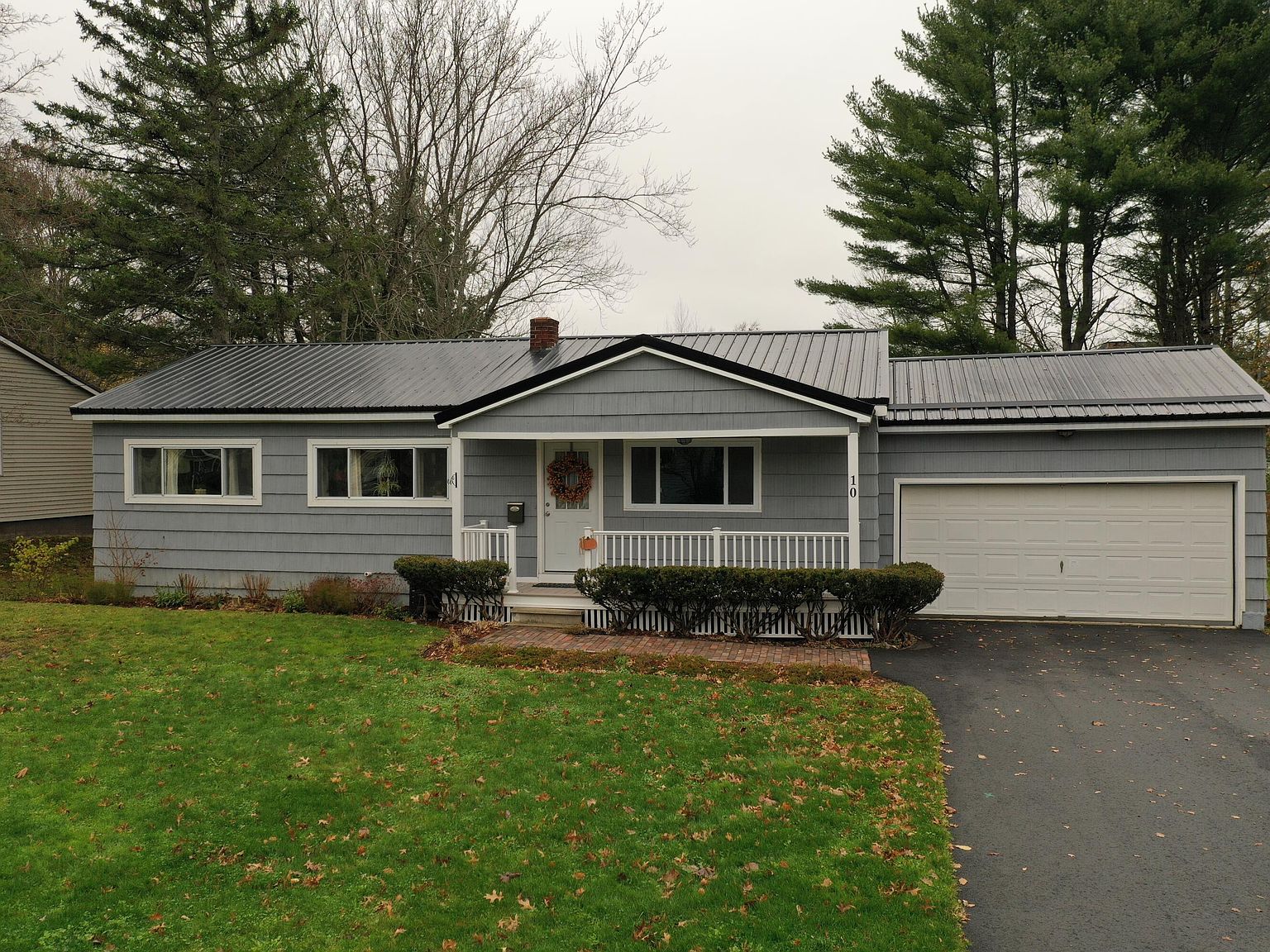 10 Sunset Drive, Orono, ME 04473 | Zillow