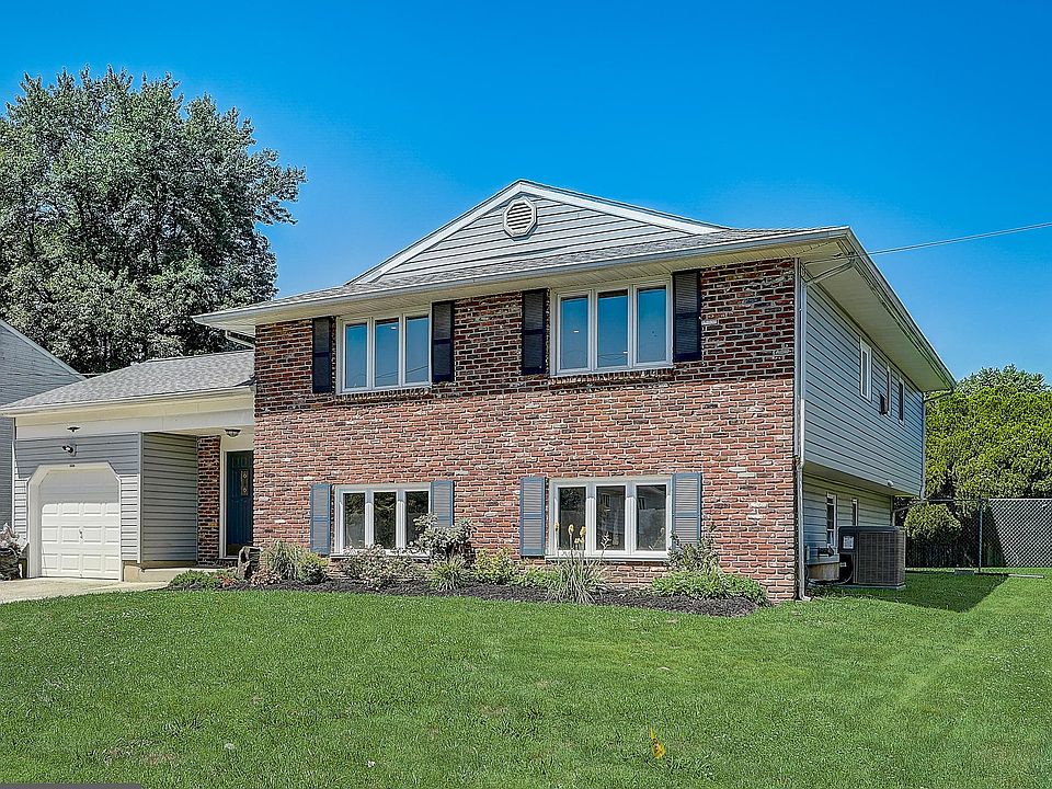 209 Countryside Ln, Mount Laurel, NJ 08054 | Zillow