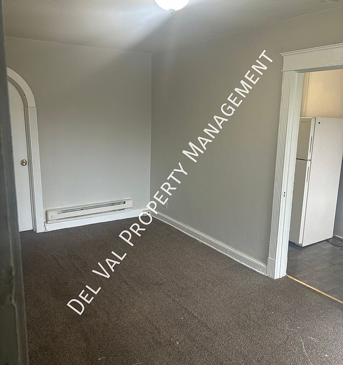 7274 Radbourne Rd APT C, Upper Darby, PA 19082 | Zillow