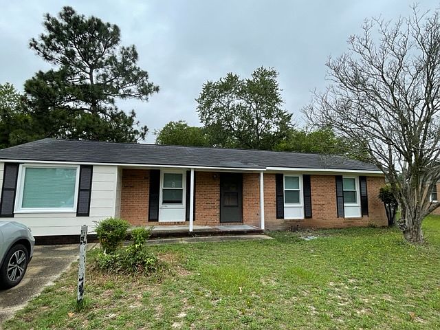 5929 Spinner Rd, Hope Mills, NC 28348 | Zillow