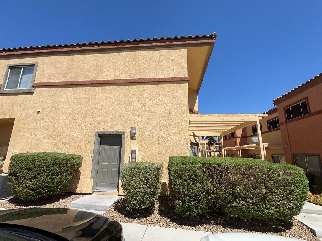 4915 E Russell Rd BUILDING 186-3, Las Vegas, NV 89120 | Zillow