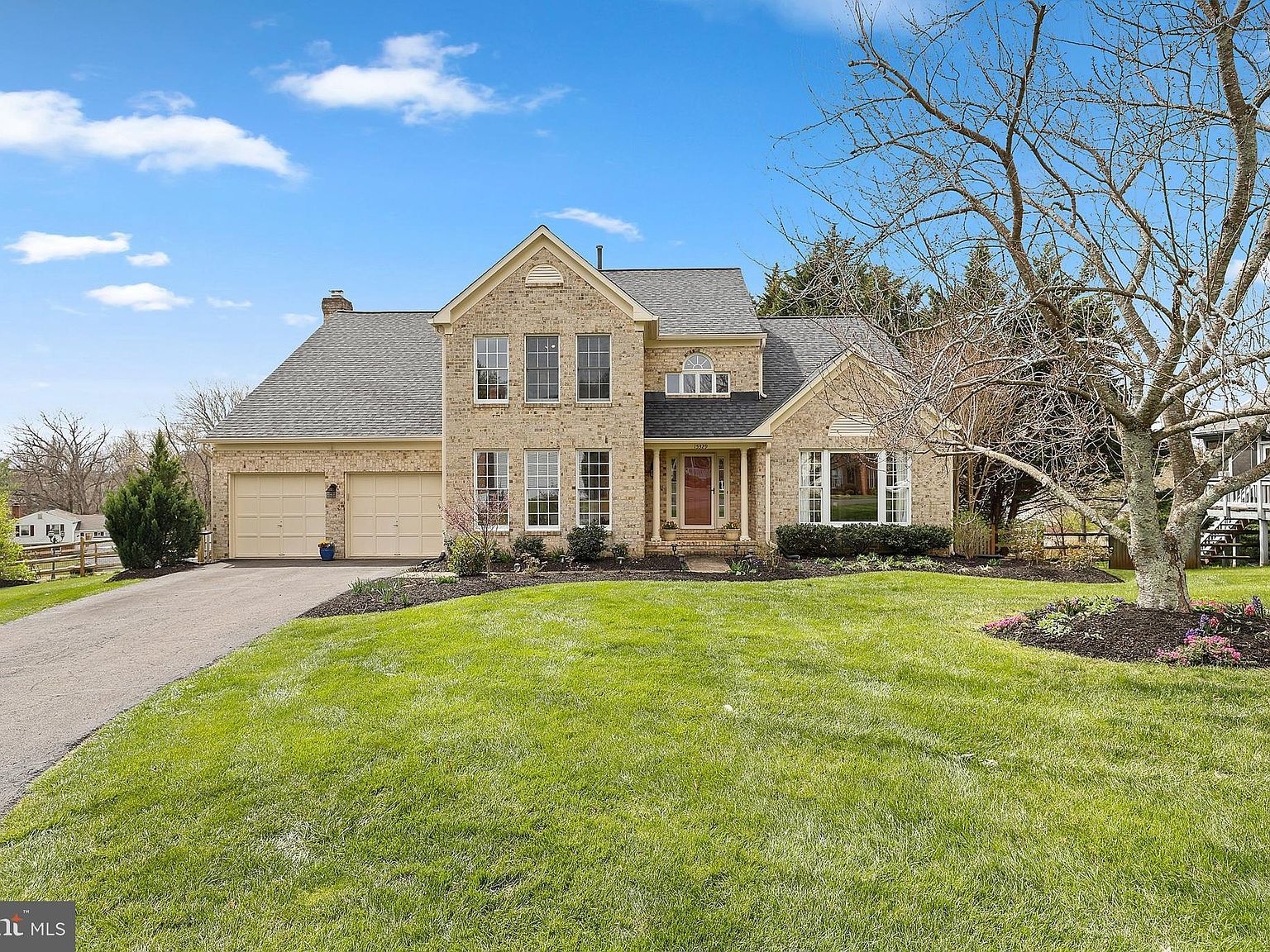 15329 Oakmere Pl, Centreville, VA 20120 | Zillow