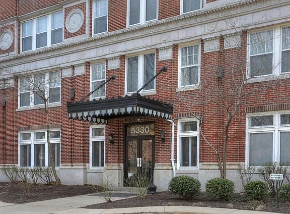 5330 Pershing Ave APT 803, Saint Louis, MO 63112 | Zillow