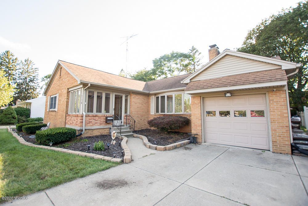 716 S Wisner St, Jackson, MI 49203 | Zillow