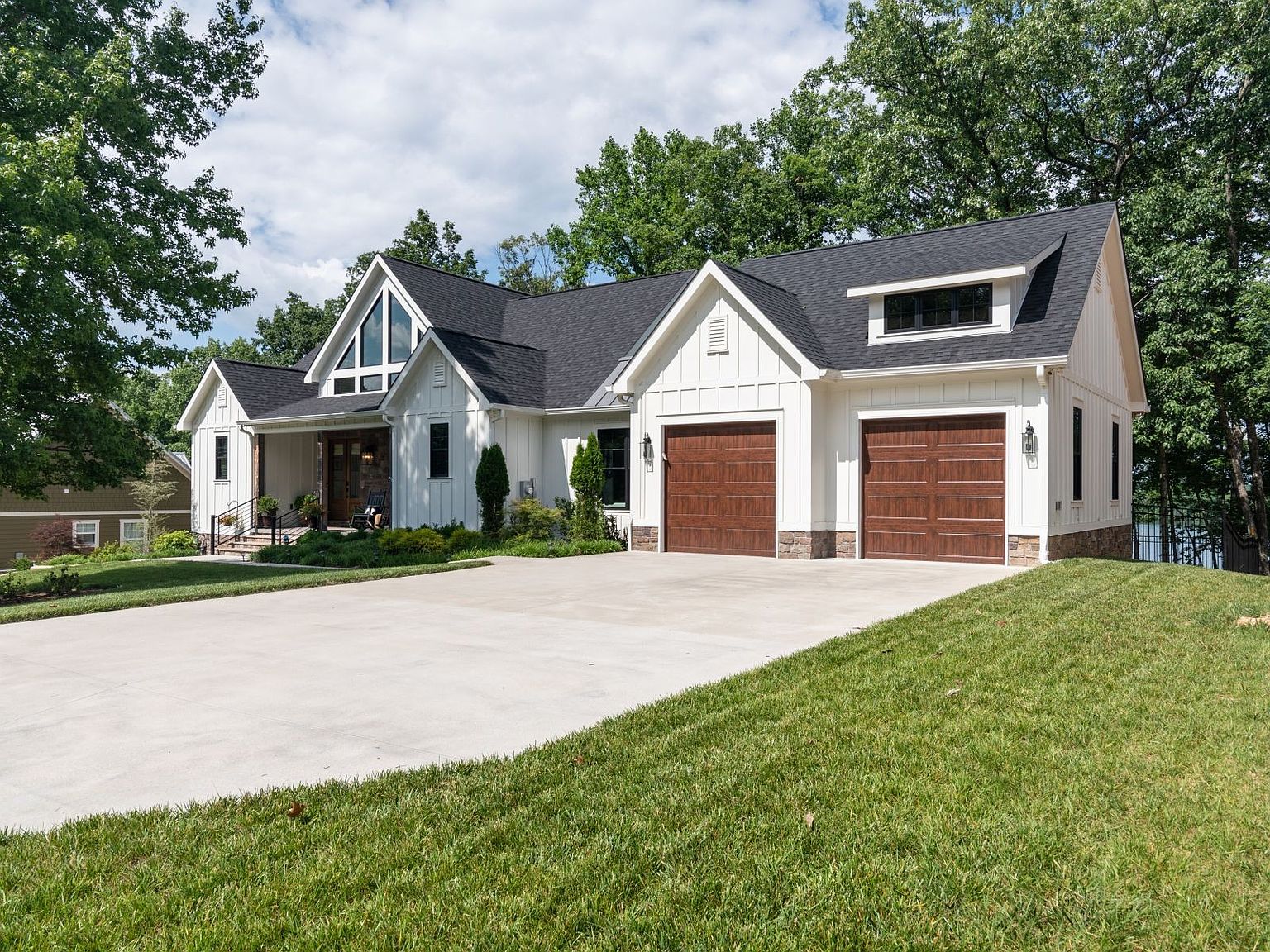 1672 Awalt Dr, Winchester, TN 37398 | Zillow