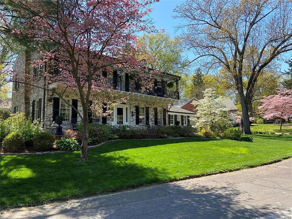 7284 S Winchester Dr, Saint Louis, MO 63121 | Zillow