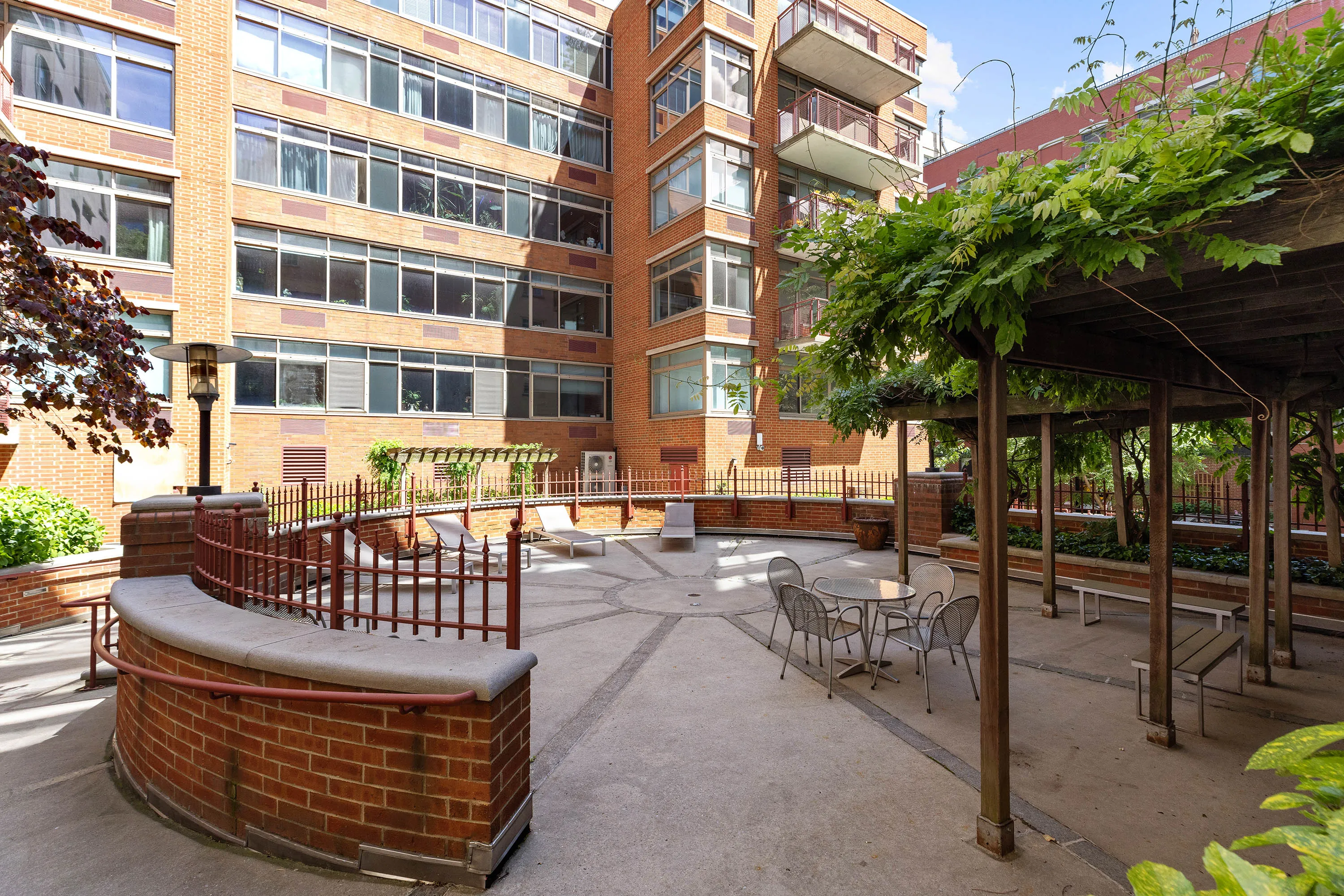 99 Jane Street #2J in West Village, Manhattan | StreetEasy