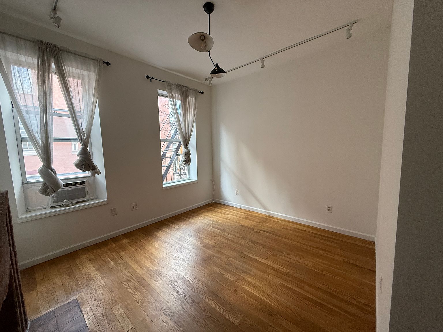 306 E 83rd St APT 3C, New York, NY 10028 | Zillow