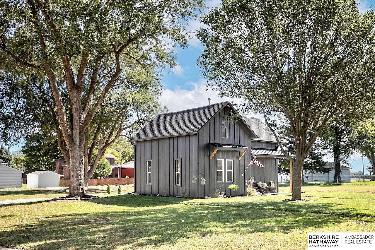 704 S Cedar St, Mead, NE 68041 | Zillow