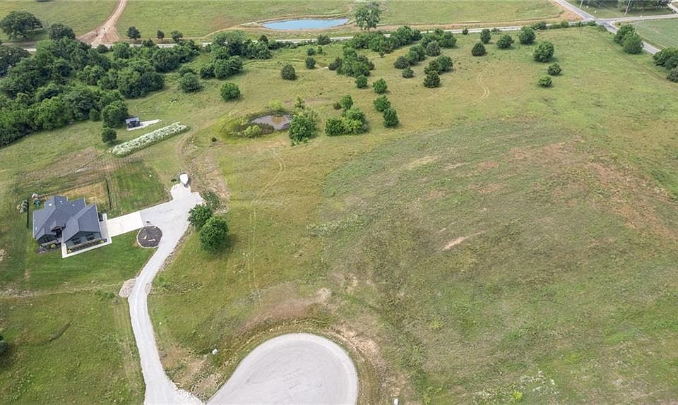 21370 Deer Ridge Dr, Spring Hill, KS 66083 | MLS #2443023 | Zillow