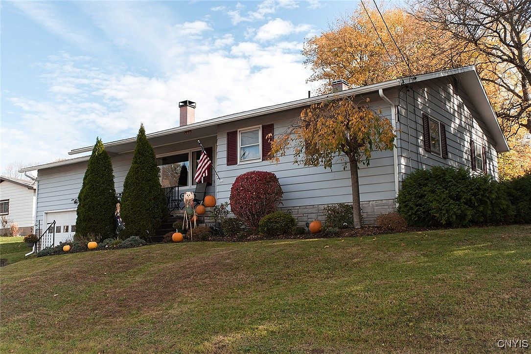 2657 Oneida St, Utica, NY 13501 | Zillow