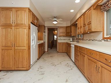 324 Trail Ridge Rd SE, Cedar Rapids, IA 52403 | Zillow