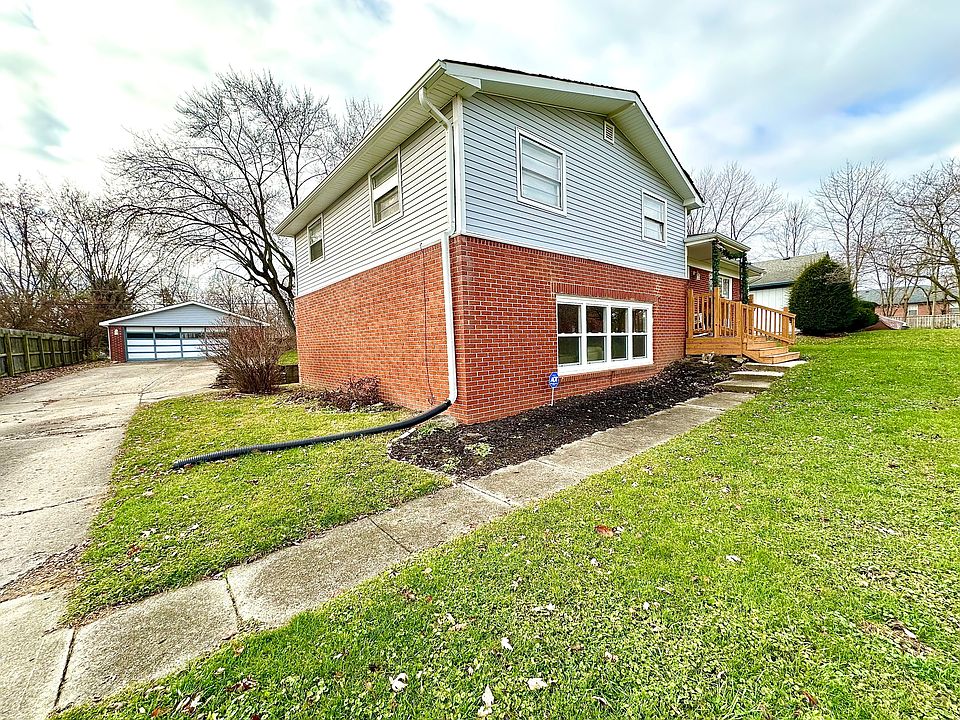 8233 E 11th St, Indianapolis, IN 46219 | Zillow