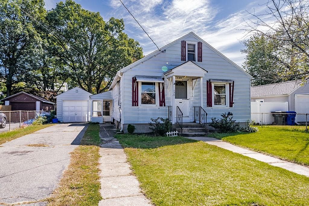135 Victoria St, Springfield, MA 01104 | Zillow