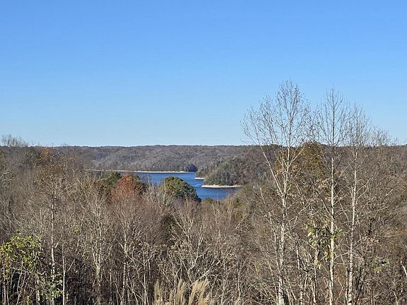 10-11 Stoney Point Rd, Byrdstown, TN 38549 | MLS #1288800 | Zillow