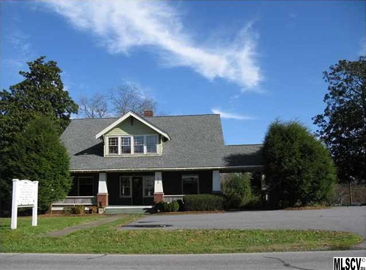 623 Main St, Hudson, NC 28638 | Zillow