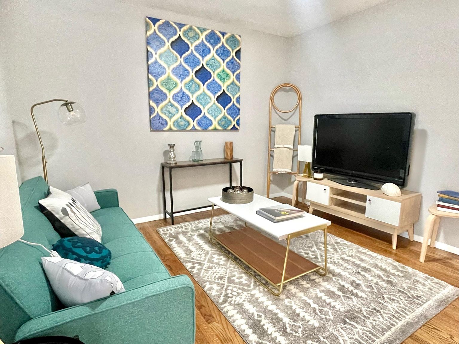 5445 Chippewa St APT 4, Saint Louis, MO 63109 | Zillow