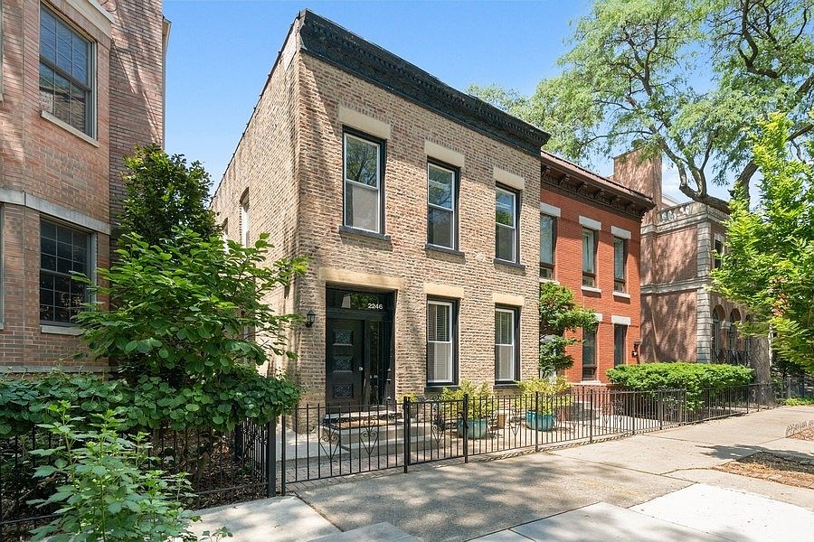 2246 N Magnolia Ave #2R, Chicago, IL 60614 | Zillow