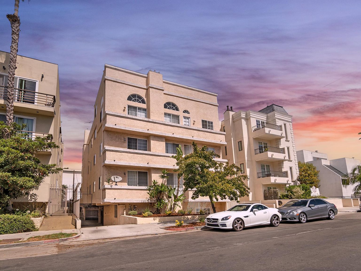 11933 Goshen Ave APT 302, Los Angeles, CA 90049 | Zillow