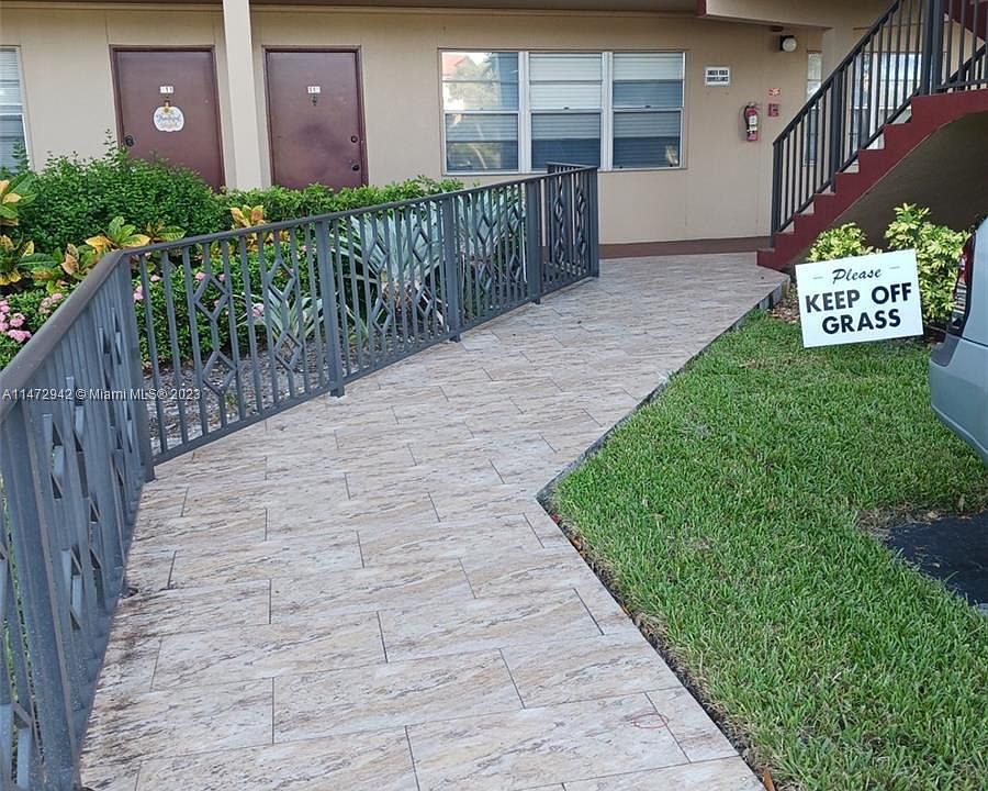 800 SW 131st Ave Hollywood FL | Zillow