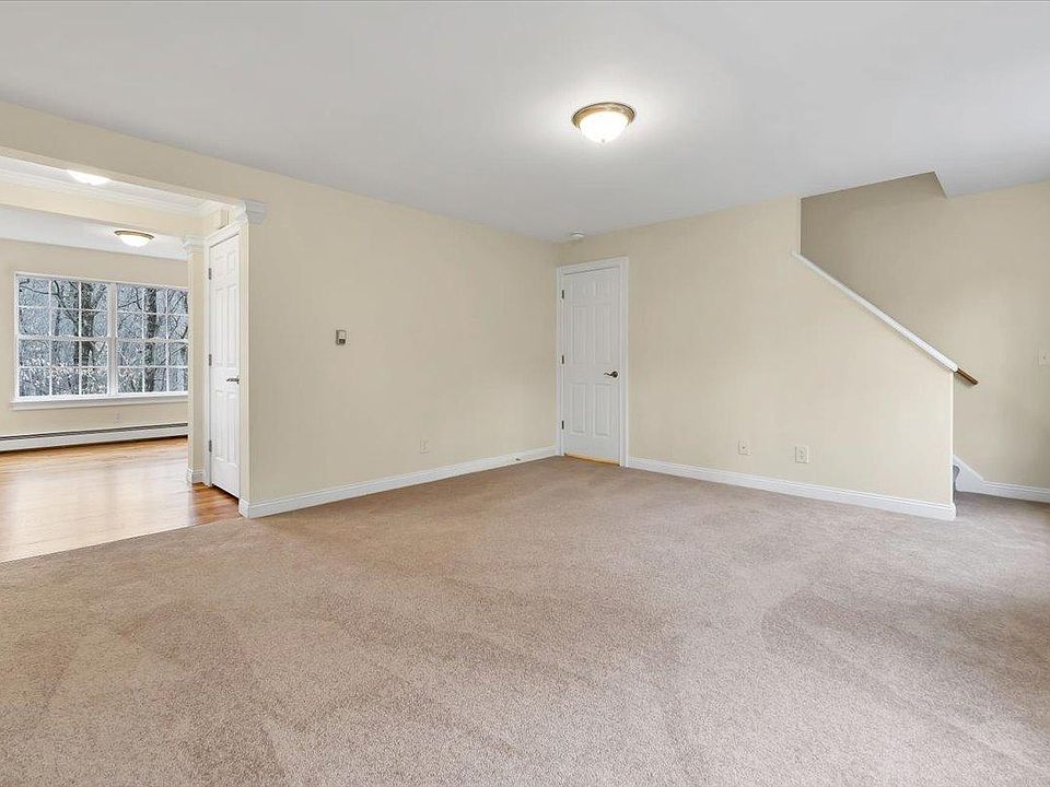 196 N Fostertown Dr APT 2, Newburgh, NY 12550 | Zillow