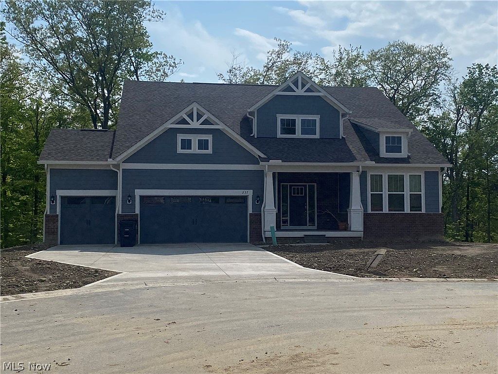 233 Lake Balaton Dr, Cleveland, OH 44128 | Zillow