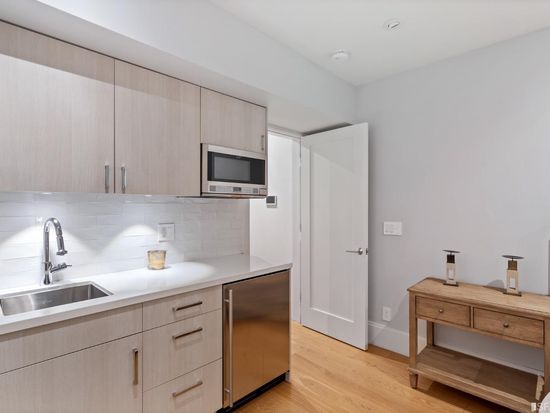 663 Marina Blvd, San Francisco, CA 94123 | Zillow