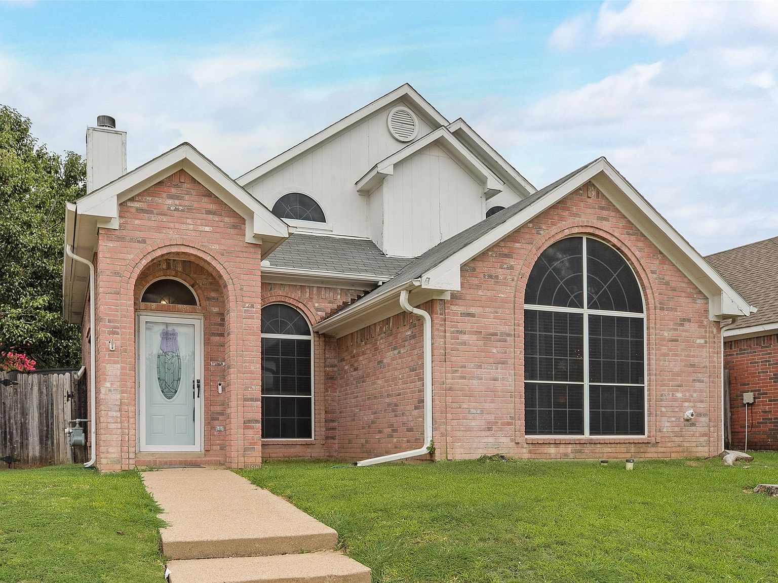 4477 Sierra Dr, Grand Prairie, TX 75052 | MLS #20990086 | Zillow