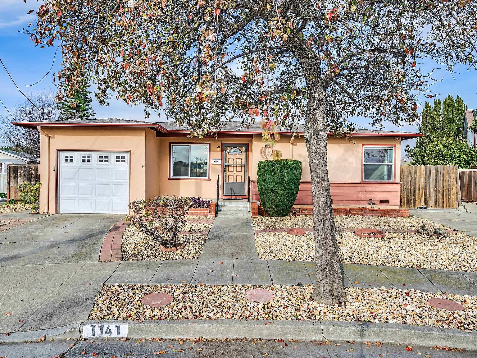 1141 Iris Pl, Hayward, CA 94544 | Zillow