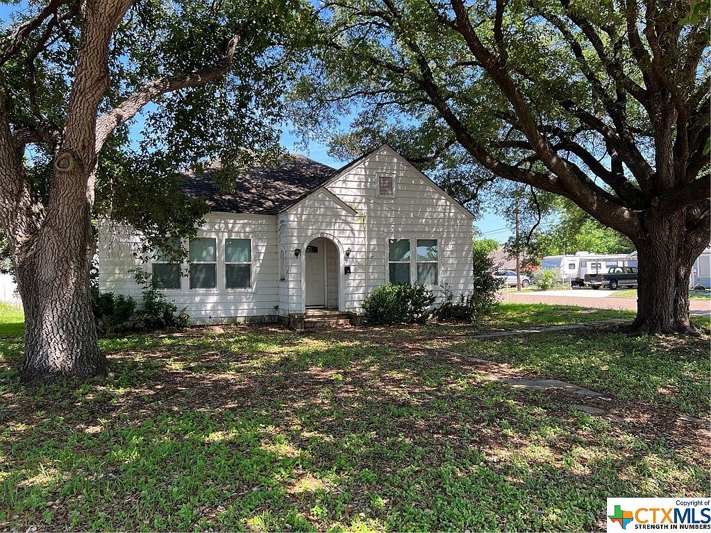 1002 N Cameron St, Victoria, TX 77901 | Zillow