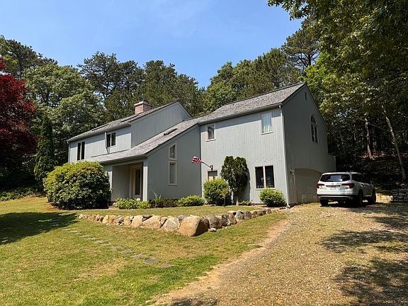 16 Hidden Cove Rd, Oak Bluffs, MA 02557 | MLS #32400230 | Zillow