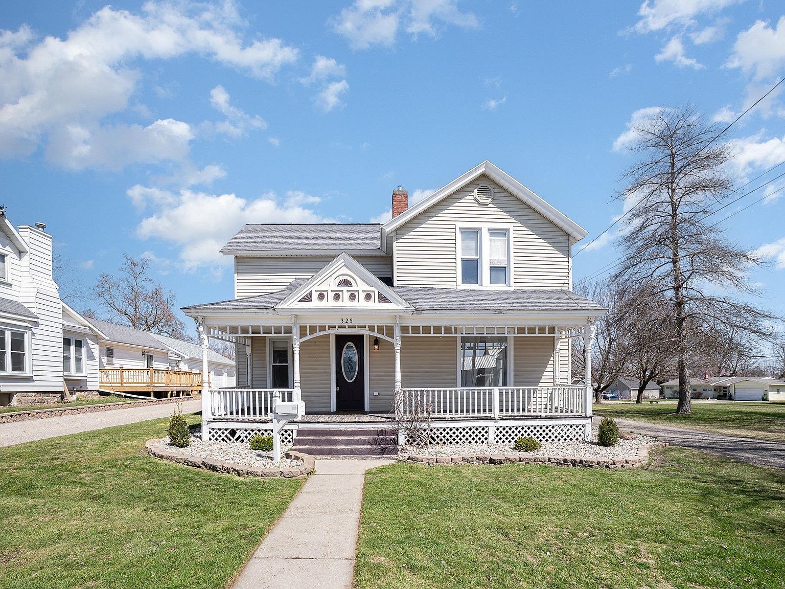 325 E Emerson St, Ithaca, MI 48847 | MLS #1932584 | Zillow