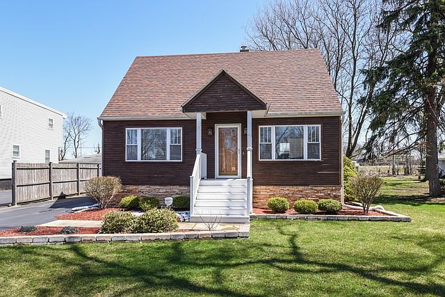 243 Village Rd, Willowbrook, IL 60527 | Zillow
