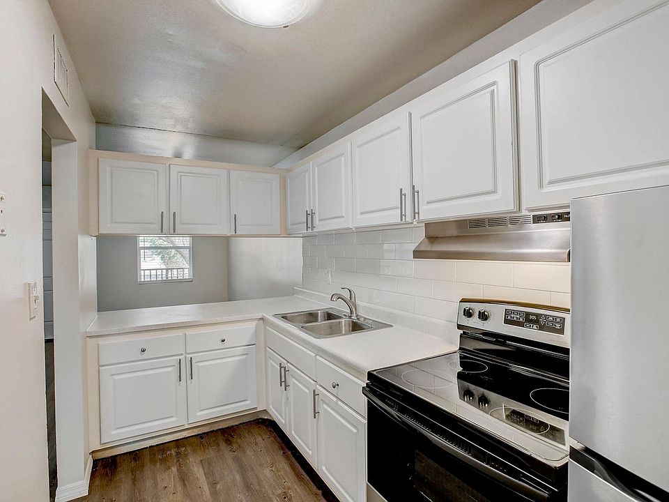 The Oaks on Azeele - 3518 W Azeele St Tampa FL | Zillow