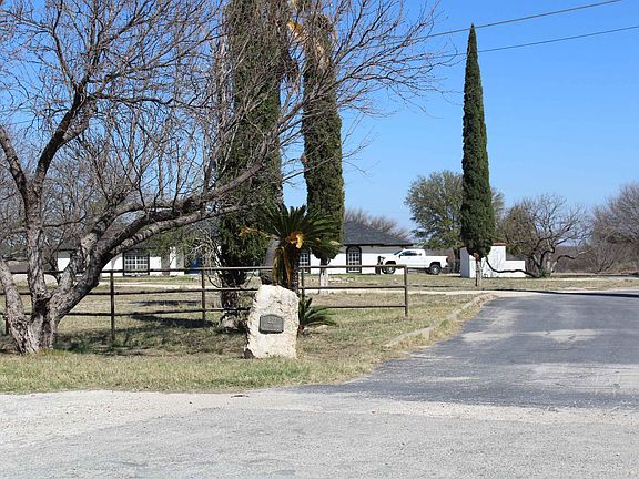 627 Rodeo Trl, Del Rio, TX 78840 | MLS #205291 | Zillow