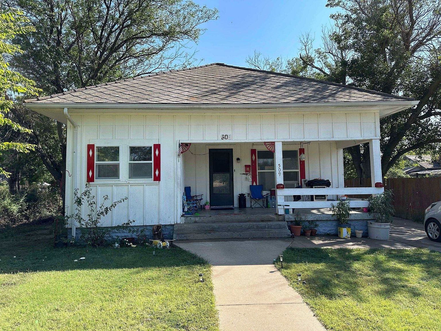 509 E 8th St, Kinsley, KS 67547 | Zillow