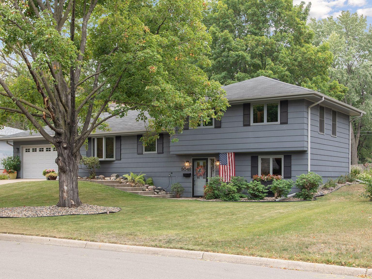 9046 Kell Cir, Bloomington, MN 55437 | Zillow