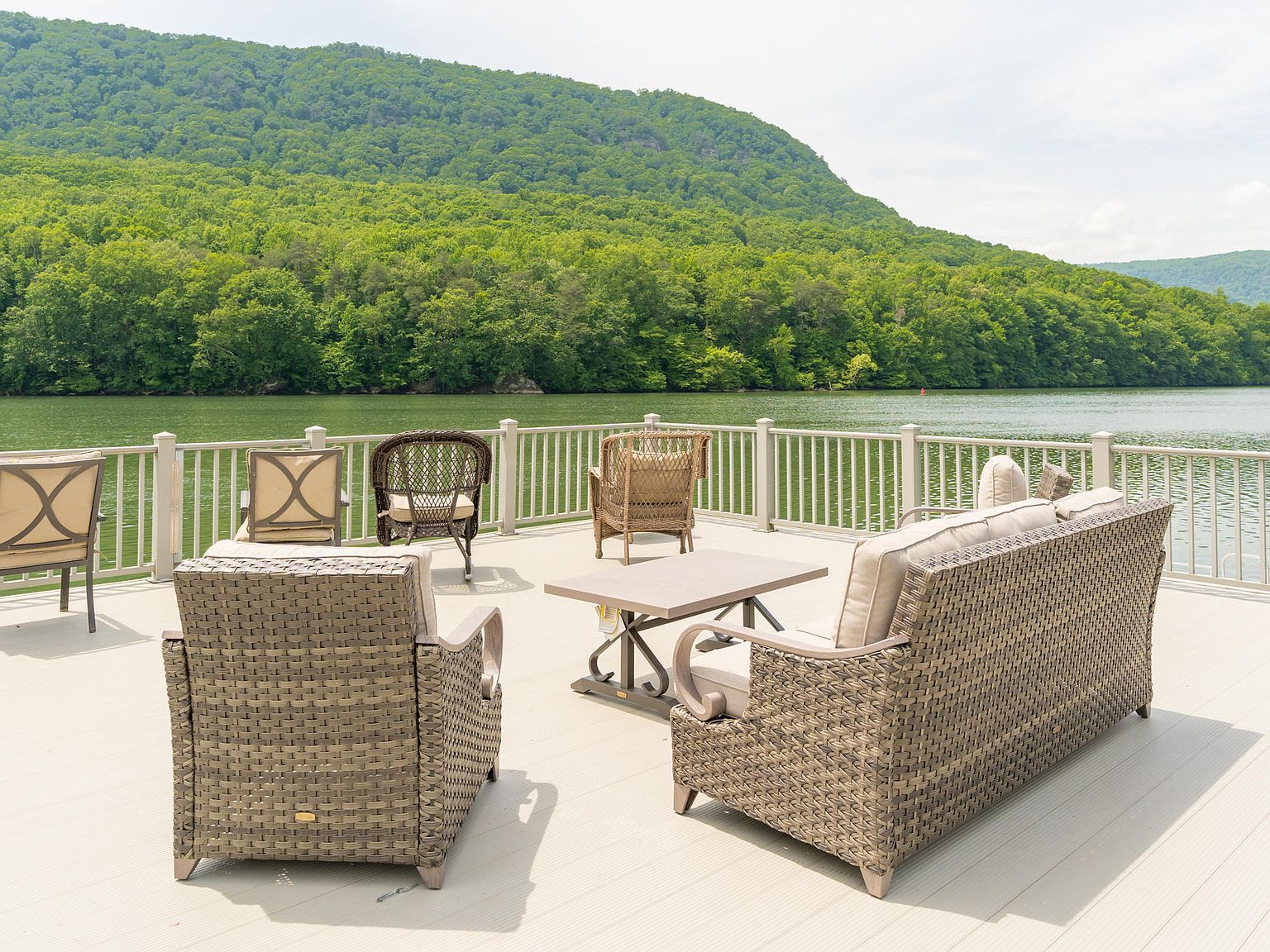 21808 River Canyon Rd, Chattanooga, TN 37405 | Zillow