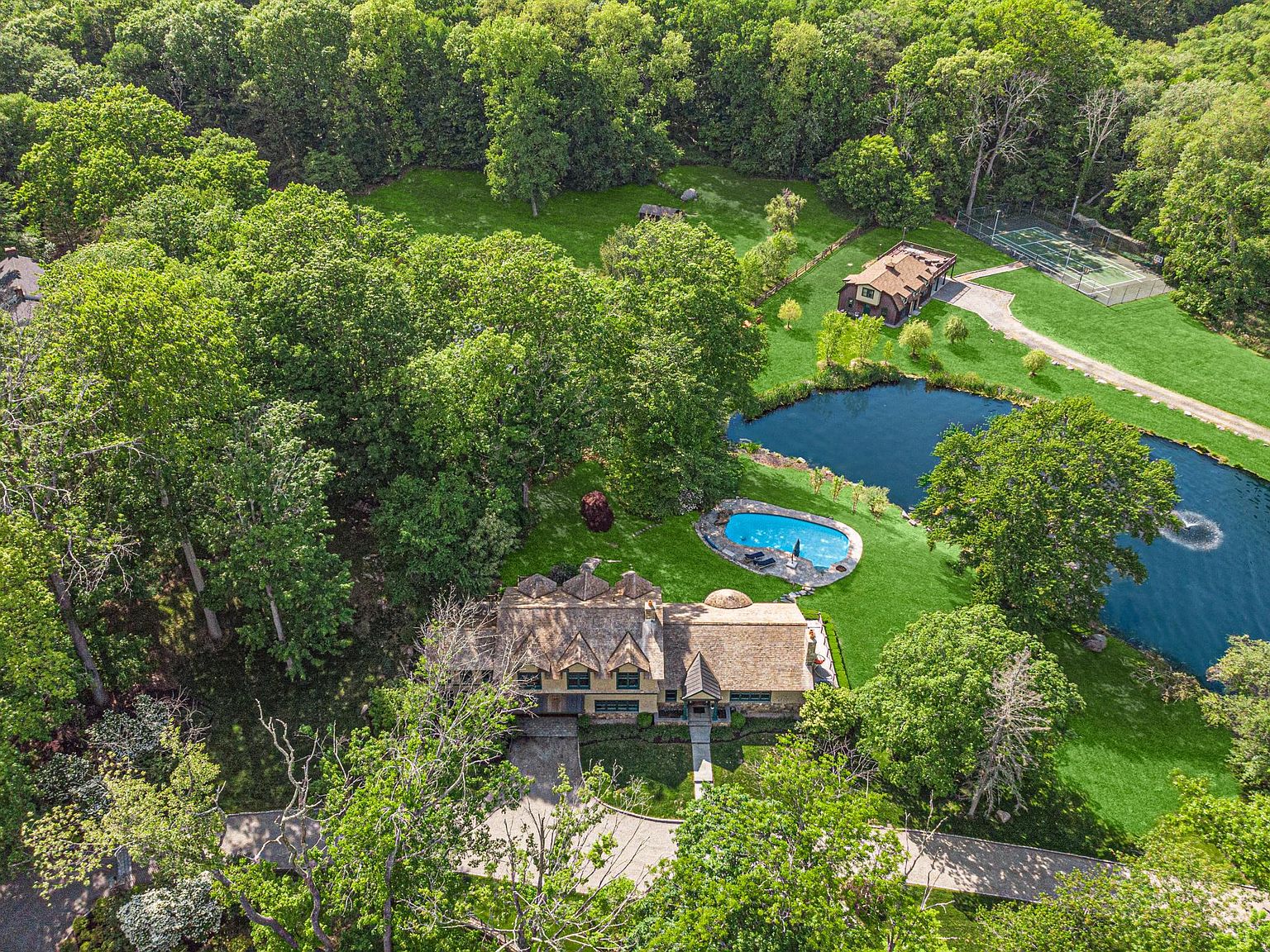 39 Hunting Ridge Rd, Greenwich, CT 06831 | Zillow