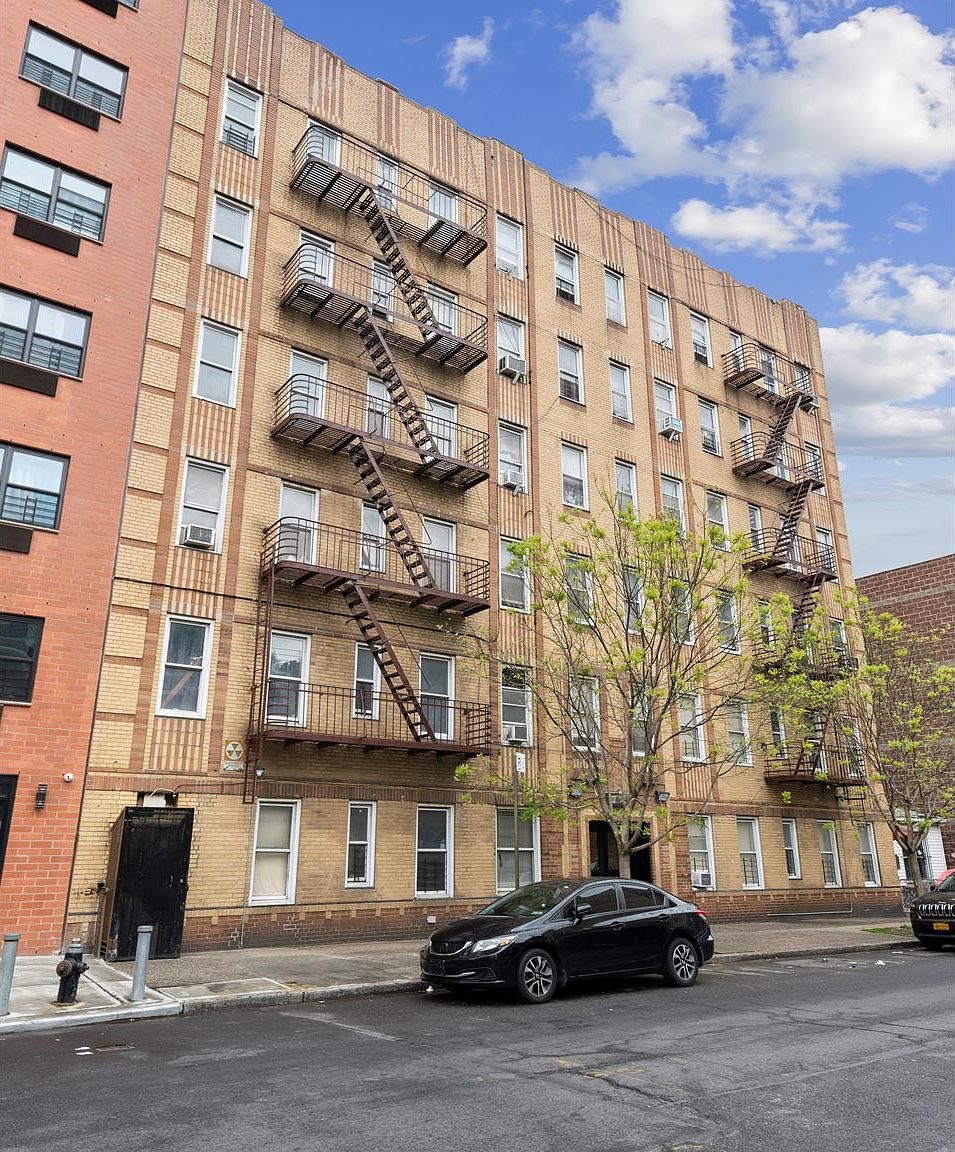 3929 Carpenter Ave, Bronx, NY 10466 | Zillow