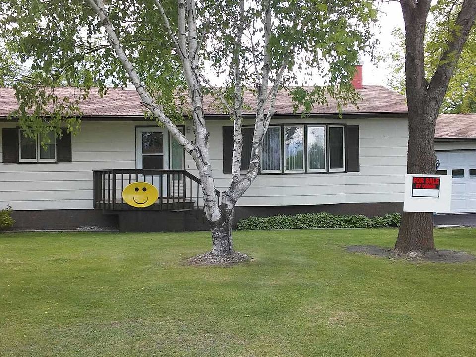 550 S 2nd St, Pembina, ND 58271 | Zillow
