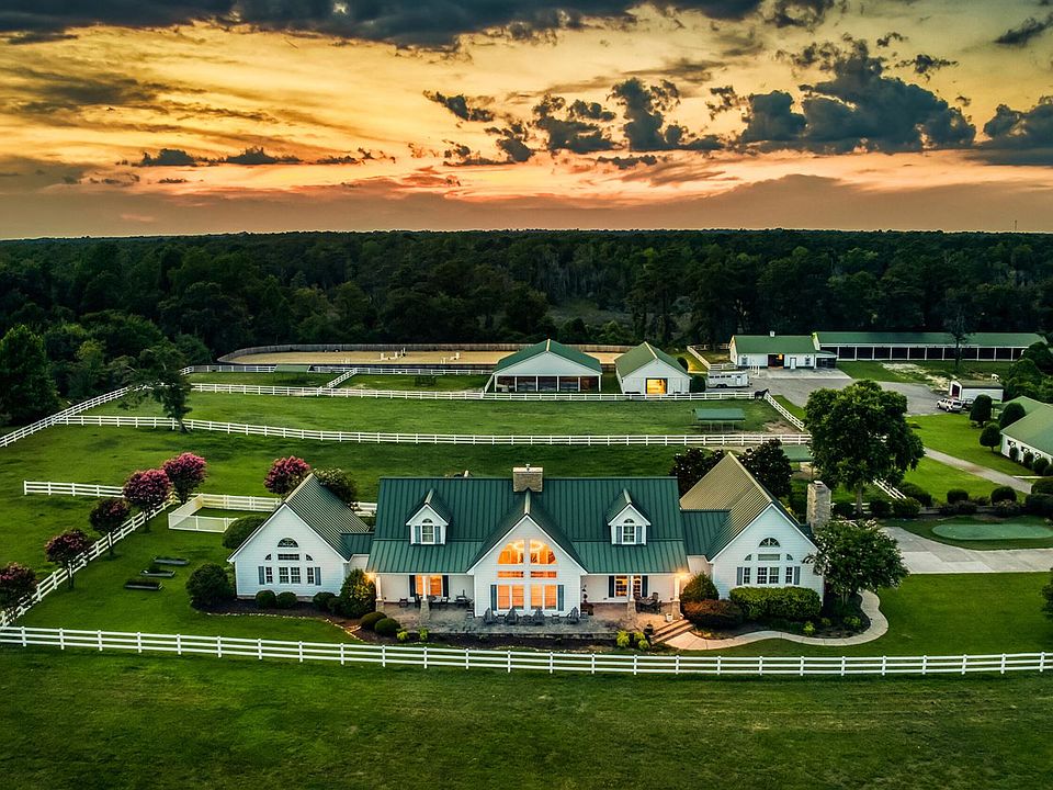 2885 Sloop Point Loop Rd, Hampstead, NC 28443 | Zillow