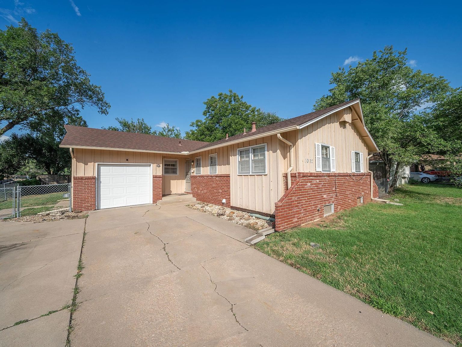 1002 S Wicker Ln, Wichita, KS 67207 | Zillow
