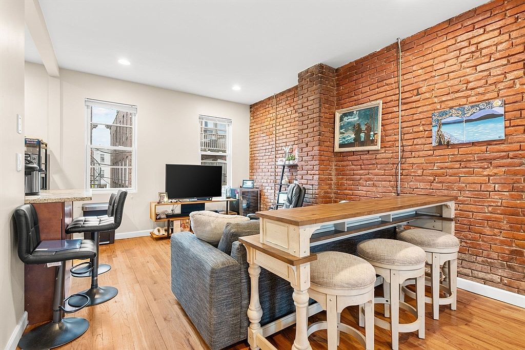 6 Drake Pl #3, Boston, MA 02128 | Zillow