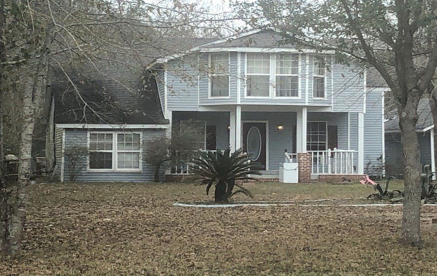 3519 Azalea St, Moss Point, MS 39563 | Zillow