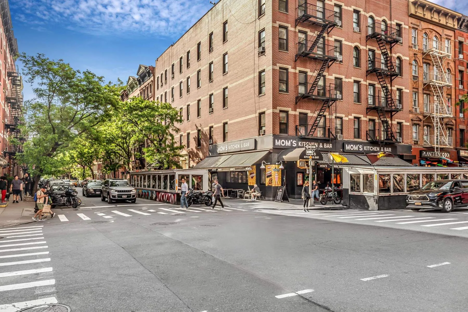 350 West 48th Street #1W in Hell's Kitchen, Manhattan | StreetEasy