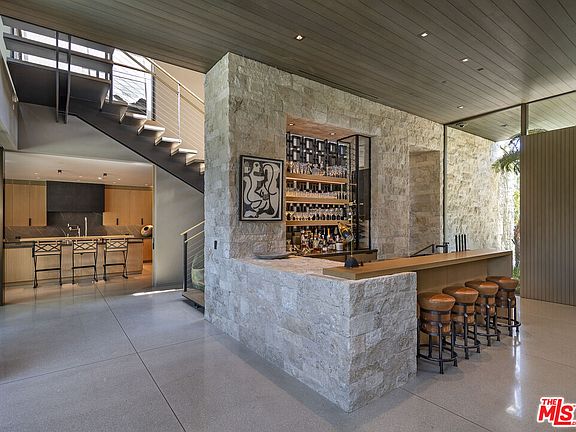 729 N Camden Dr, Beverly Hills, CA 90210 | MLS #25-484505 | Zillow