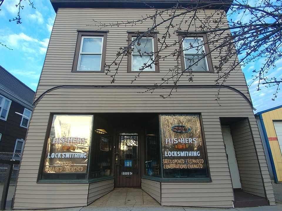 2212 S Michigan St South Bend In 46613 Zillow