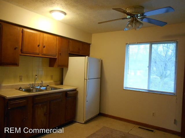 369- 314-16 Pershing - 314-316 Pershing Ave NW Massillon OH | Zillow